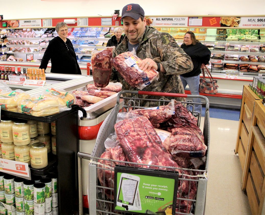 Salona man gets over $1,900 in groceries during ‘Dash’ | News, Sports ...